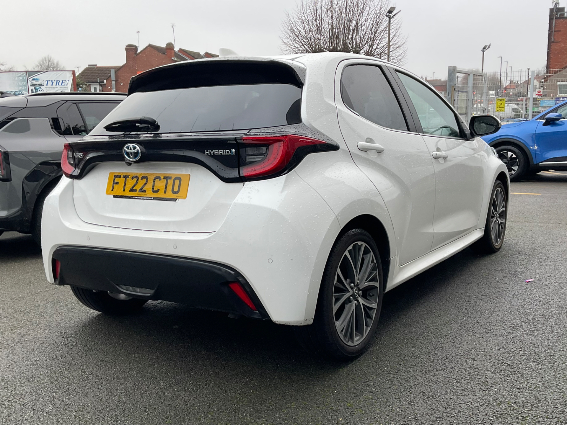 Toyota Yaris 1.5 Vvt H Excel Hatchback 5dr Petrol Hybrid E CVT 2022 for ...