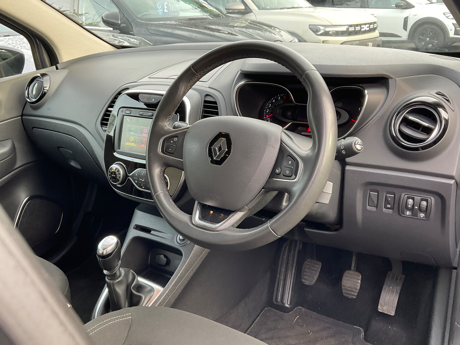 Renault Captur 1.3 Tce Energy Iconic Suv 5dr Petrol Manual 2019 for ...