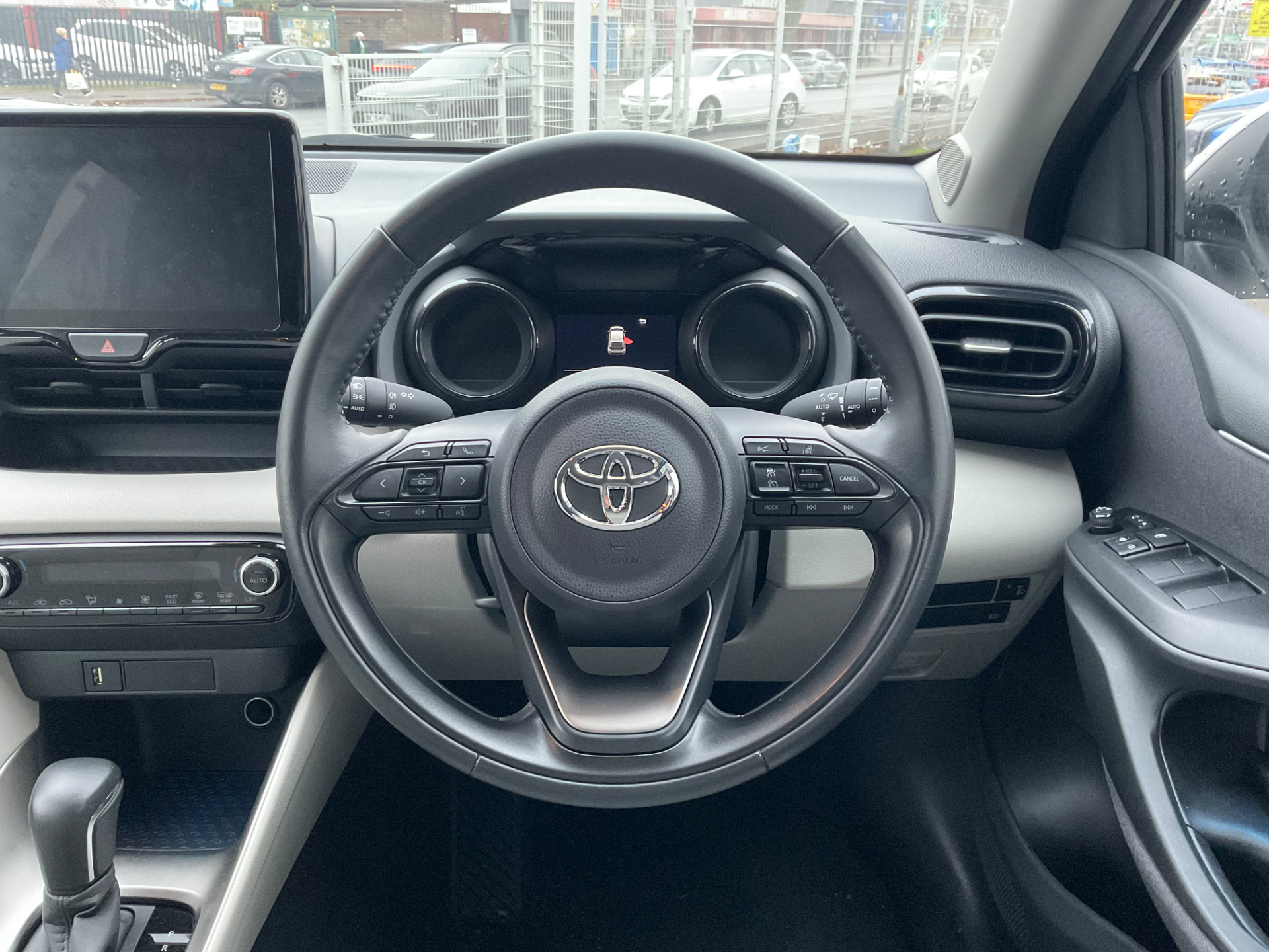 Toyota Yaris 1.5 Vvt H Excel Hatchback 5dr Petrol Hybrid E CVT 2022 for ...